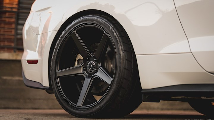 Buying UHP Tires: All You Need to Know | DrivingLine