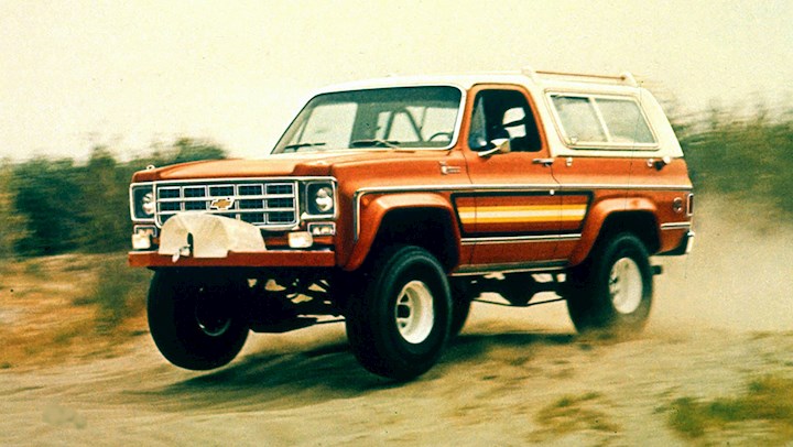 The Retro Look: How to Make Off-Roading Colorful Again | DrivingLine