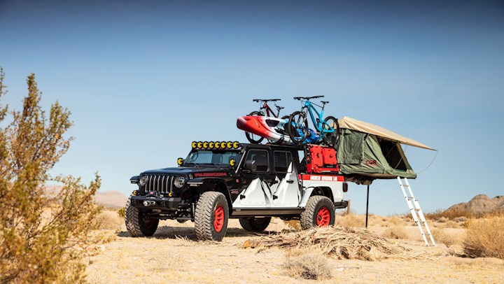 Adventure-Ready Gladiator | DrivingLine