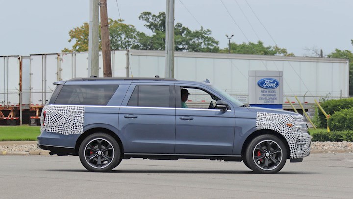 Spy Photos: 2022 Expedition ST, Ford's Full-Size Muscle SUV Uncovered ...