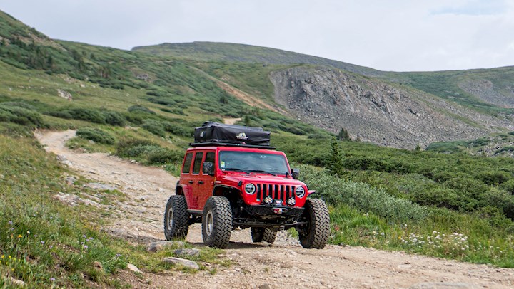 Bob Corcoran’s 2018 Jeep JL Unlimited Rubicon on 40s | DrivingLine