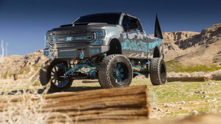 Meet Shorty, A Show-Stopping Ford F-350 Super Duty for Work and Play ...