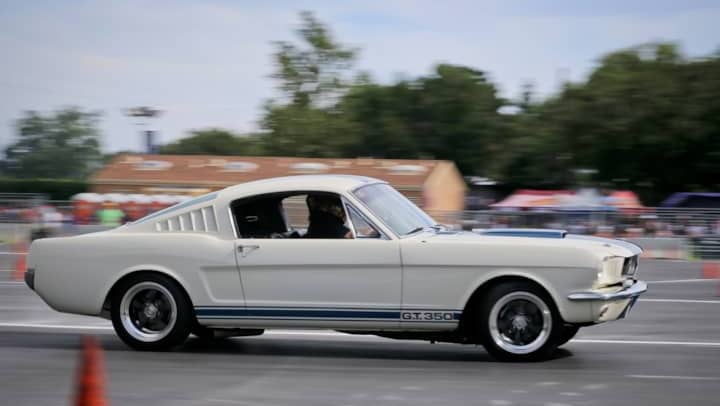 Are Modern or Classic Muscle Cars Easier to Lower for Better Looks and ...