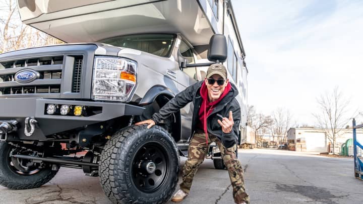 Steve-O’s Wildride! 4x4 RV Podcast Studio Built by Ujoint Offroad ...