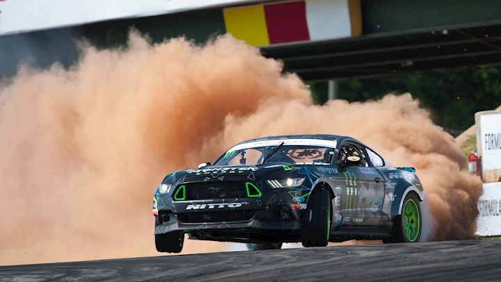 Up in Smoke: The Best Burnouts of 2016 | DrivingLine