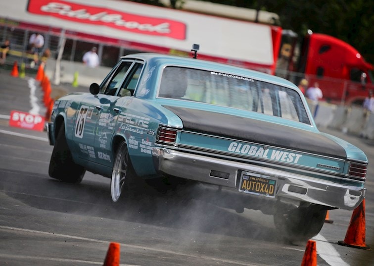 A '71 Pro-Touring Chevelle Built for Driving | DrivingLine