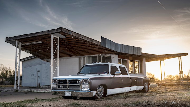 Gennie: The Drool-Worthy Dropped Diesel Dodge Dually | DrivingLine