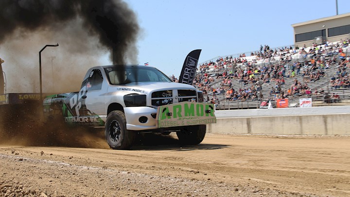 Top 14 Cummins Trucks of UCC 2019 | DrivingLine