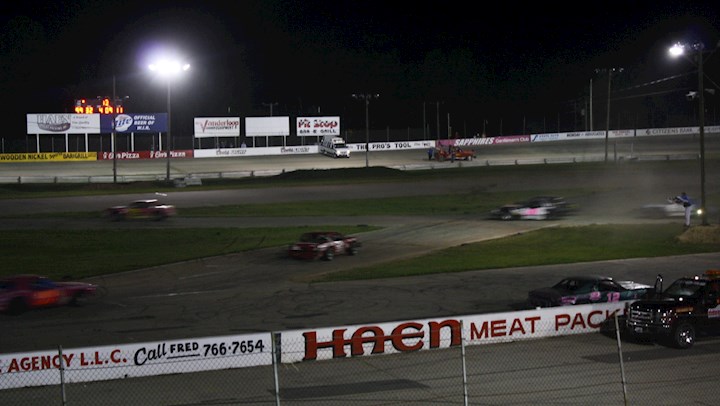 Figure 8 Racing: The Craziest Racing Series Ever | DrivingLine