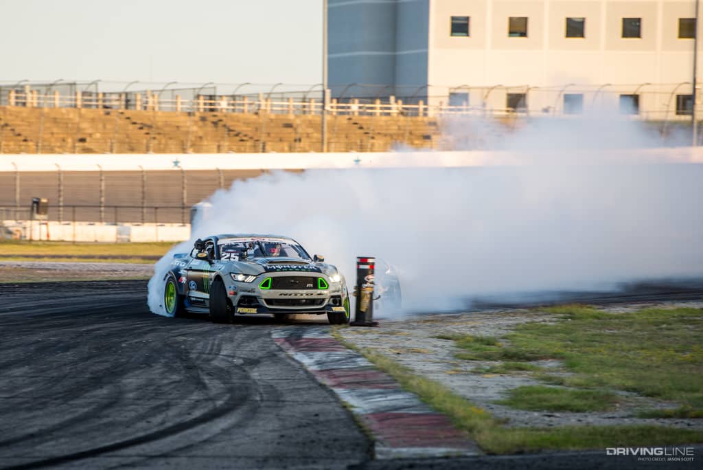 2017 Formula Drift Texas Top 32 Play-by-Play | DrivingLine