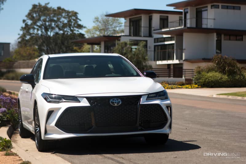 First Drive: 2019 Toyota Avalon | DrivingLine