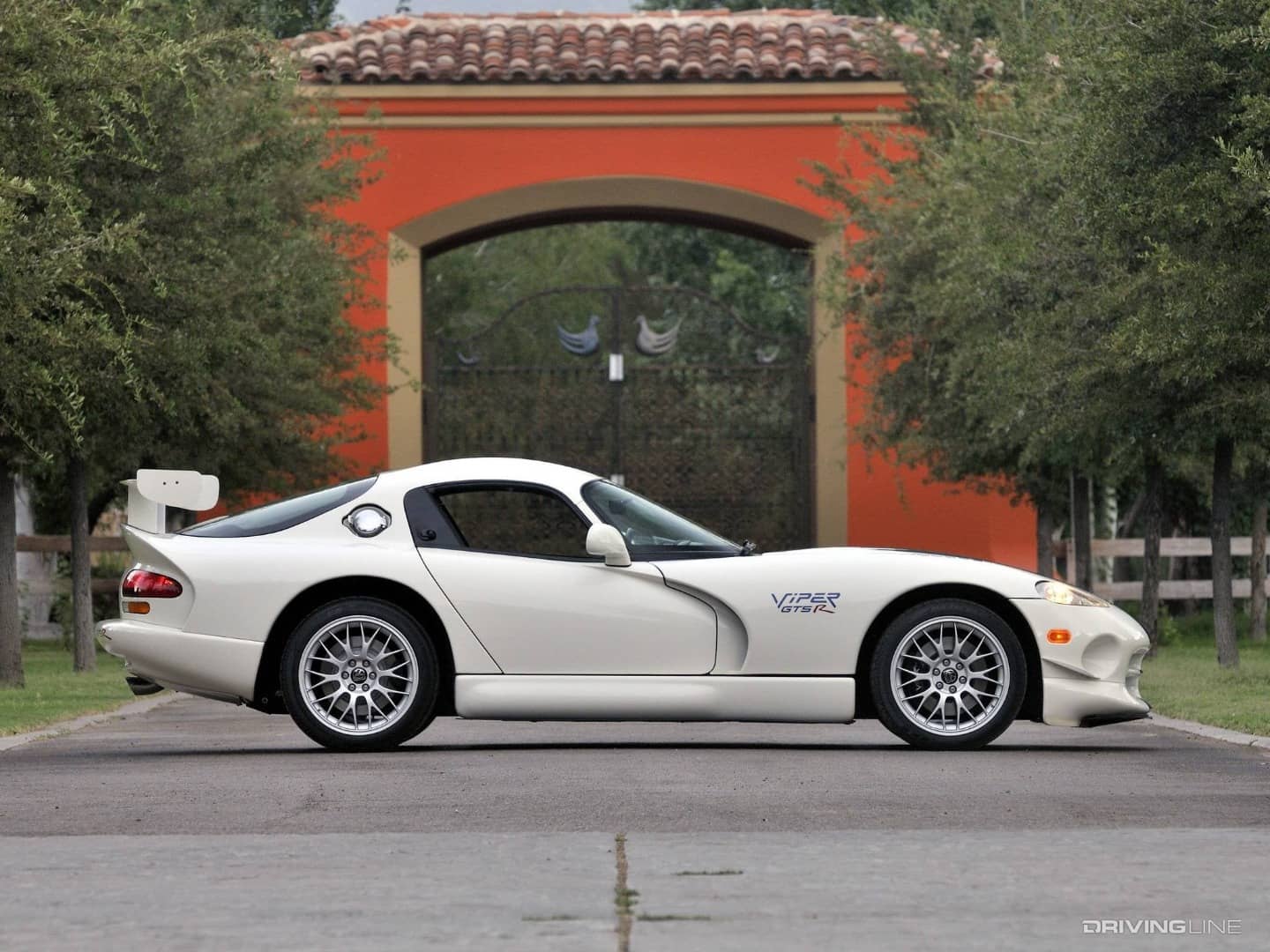 10 Of The Coolest Special Edition Dodge Vipers Ever Built | DrivingLine