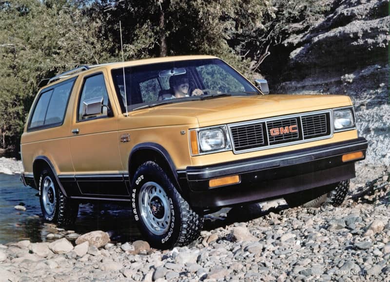 The Chevrolet S10 Blazer and GMC S15 Jimmy Delivered Small and Cheap ...