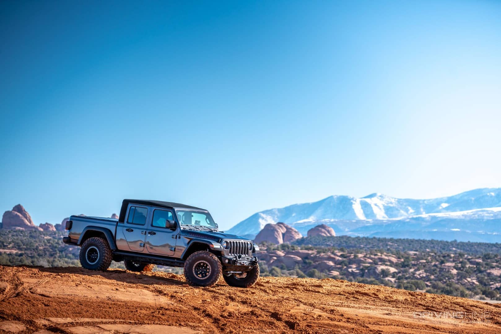 Jeep Gladiator vs Jeep Wrangler: Which Is Right For You? | DrivingLine