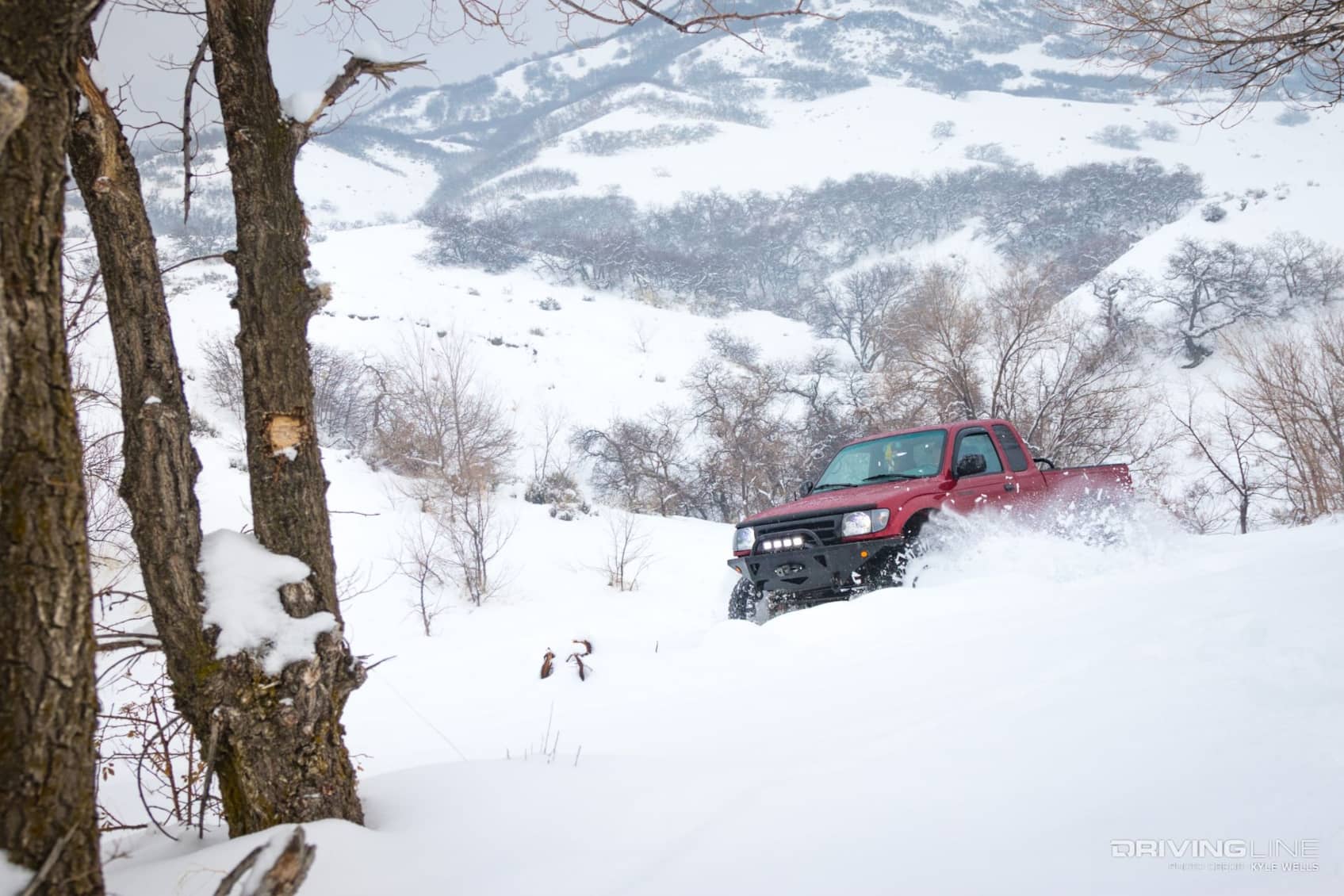 Supreme Taco: A Solid-Axle 2000 Toyota Tacoma Built to Trail Grapple ...