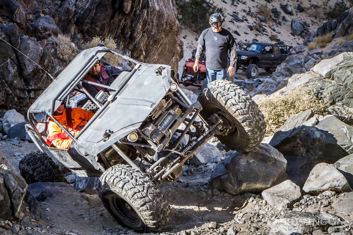 Off-Road Basics: Axle Articulation - Got Flex? | DrivingLine