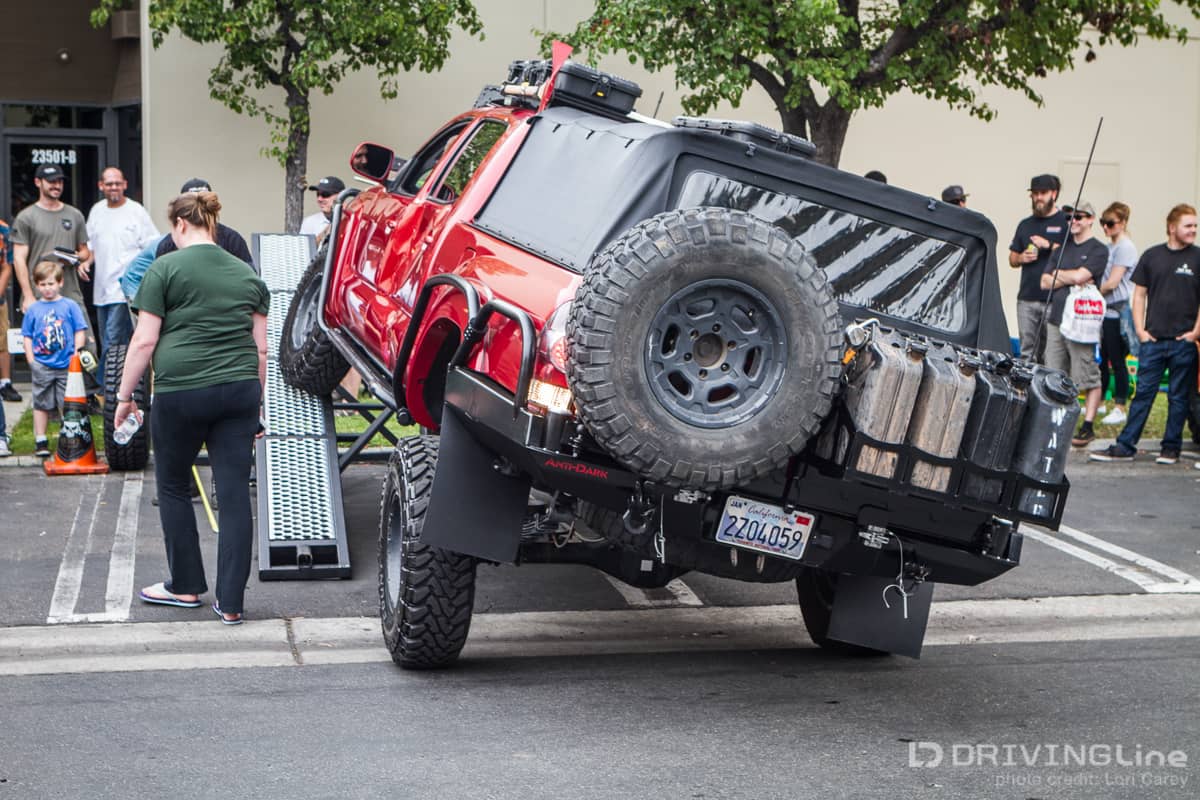 Off-Road Basics: Axle Articulation - Got Flex? | DrivingLine