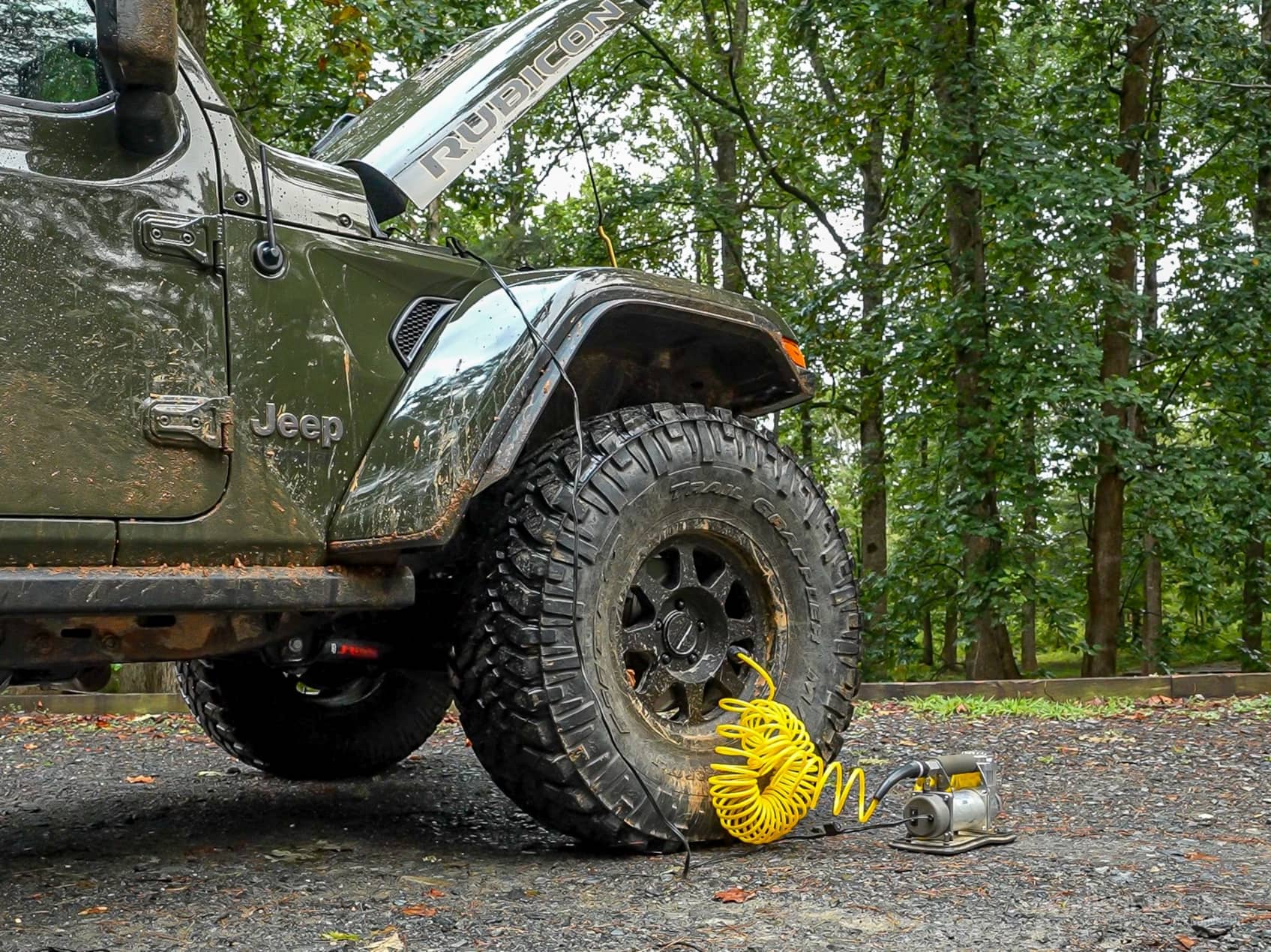 Off-Roader 12-Volt Air Compressor Buyer’s Guide | DrivingLine